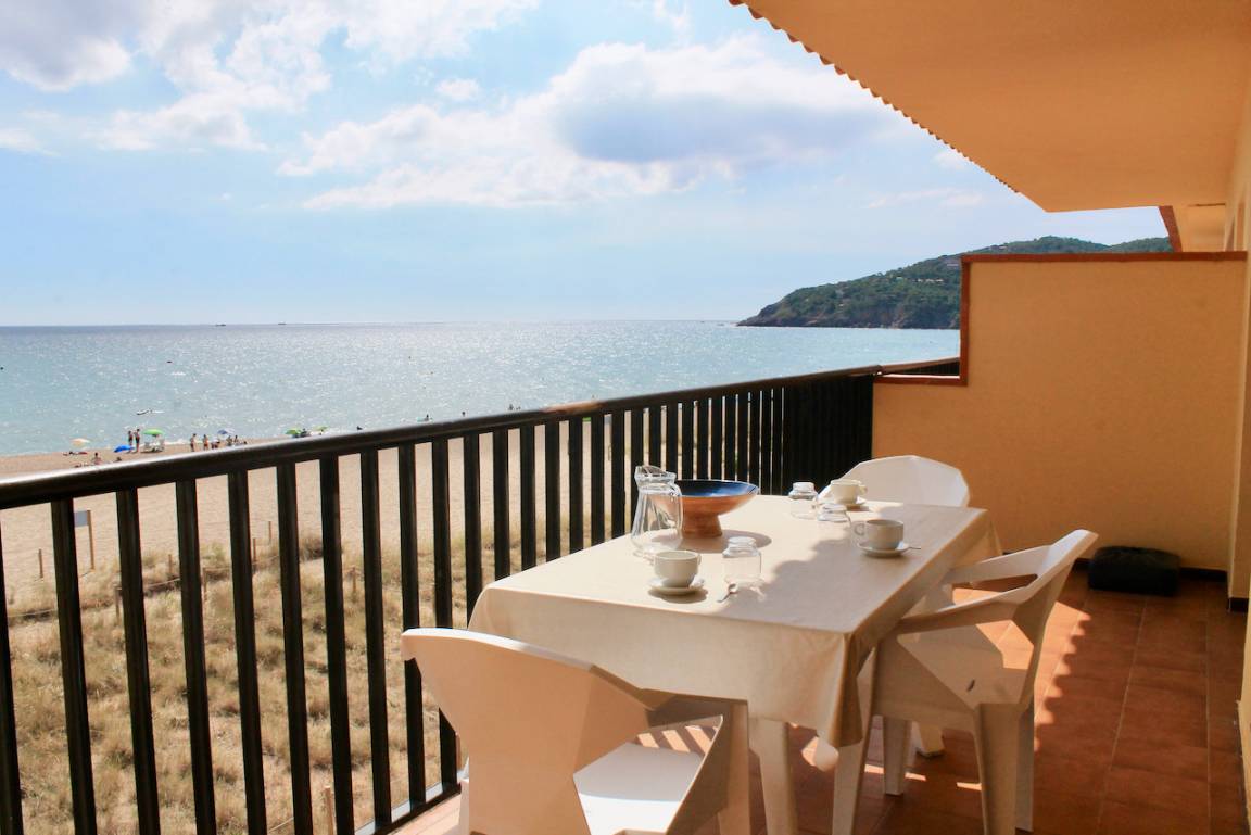 95 M² Apartamento ∙ 3 Habitaciones ∙ 7 Huéspedes - Regencós