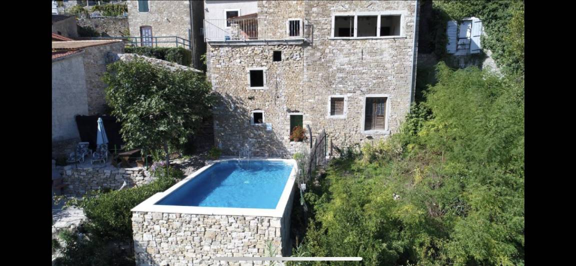 96 M² House ∙ 2 Bedrooms ∙ 4 Guests - Motovun