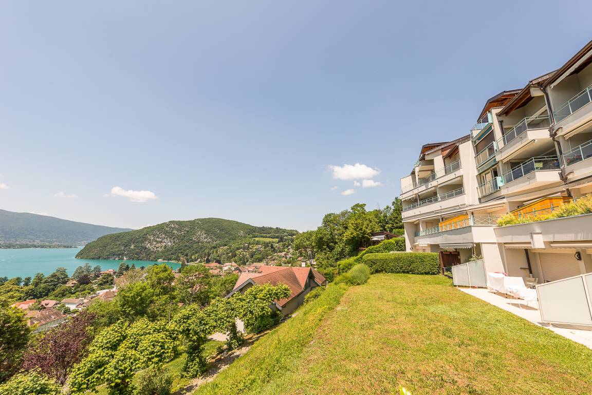 95 M² Apartment ∙ 2 Bedrooms ∙ 5 Guests - Talloires