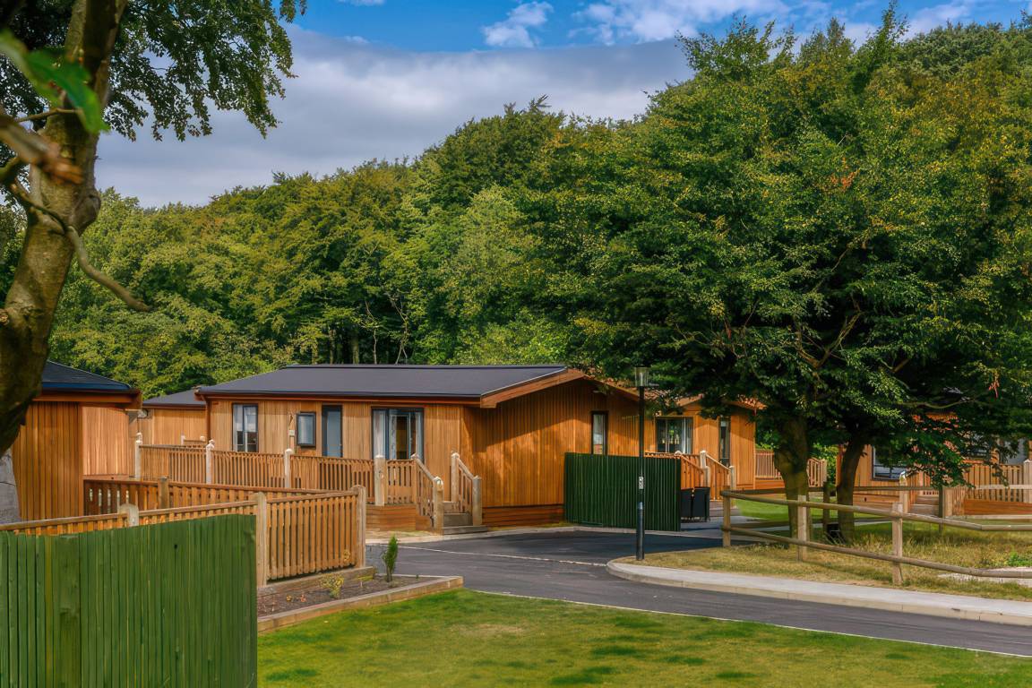 Cottage ∙ 2 Bedrooms ∙ 4 Guests - Oldham