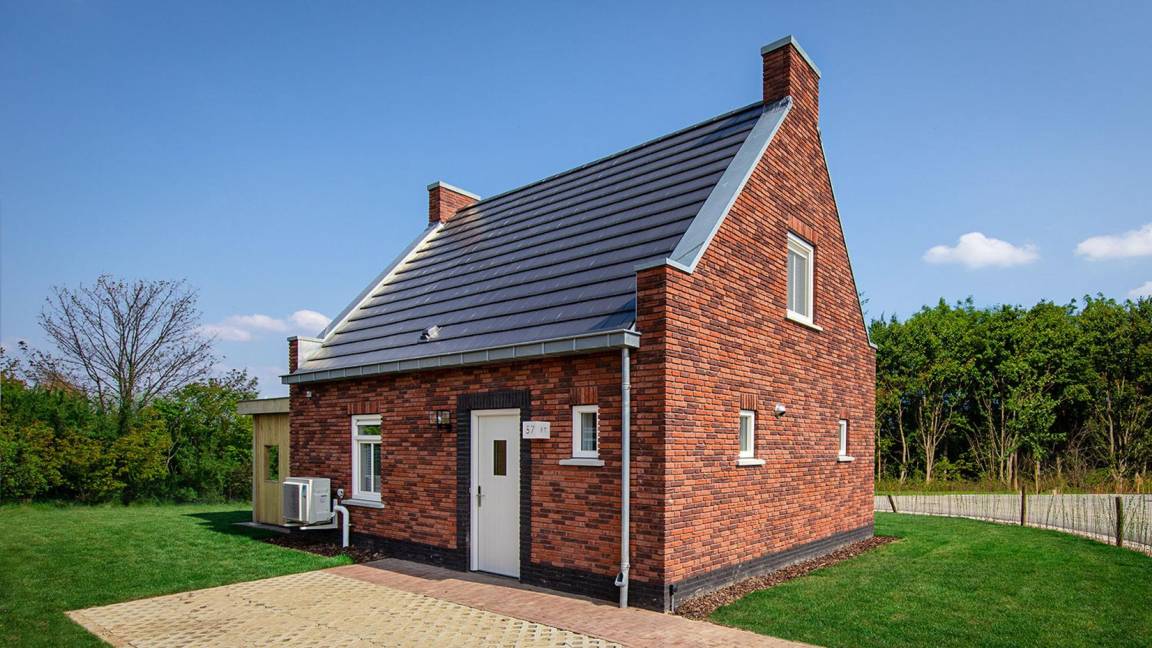 100 M² Villa ∙ 2 Slaapkamers ∙ 4 Gasten - Roermond