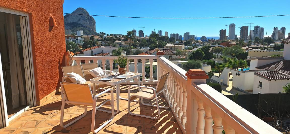264 M² Ferienhaus ∙ 5 Schlafzimmer ∙ 10 Gäste - Calp