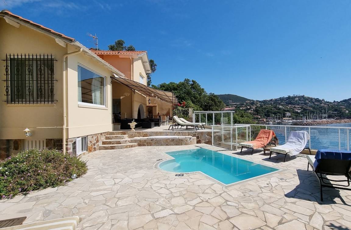 200 M² Villa ∙ 4 Bedrooms ∙ 10 Guests - Saint-Raphaël