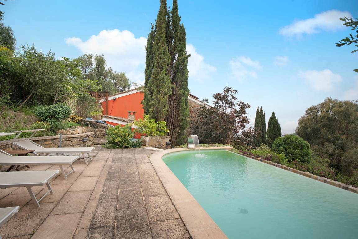 210 M² Maison De Vacances ∙ 3 Chambres ∙ 5 Personnes - Bordighera
