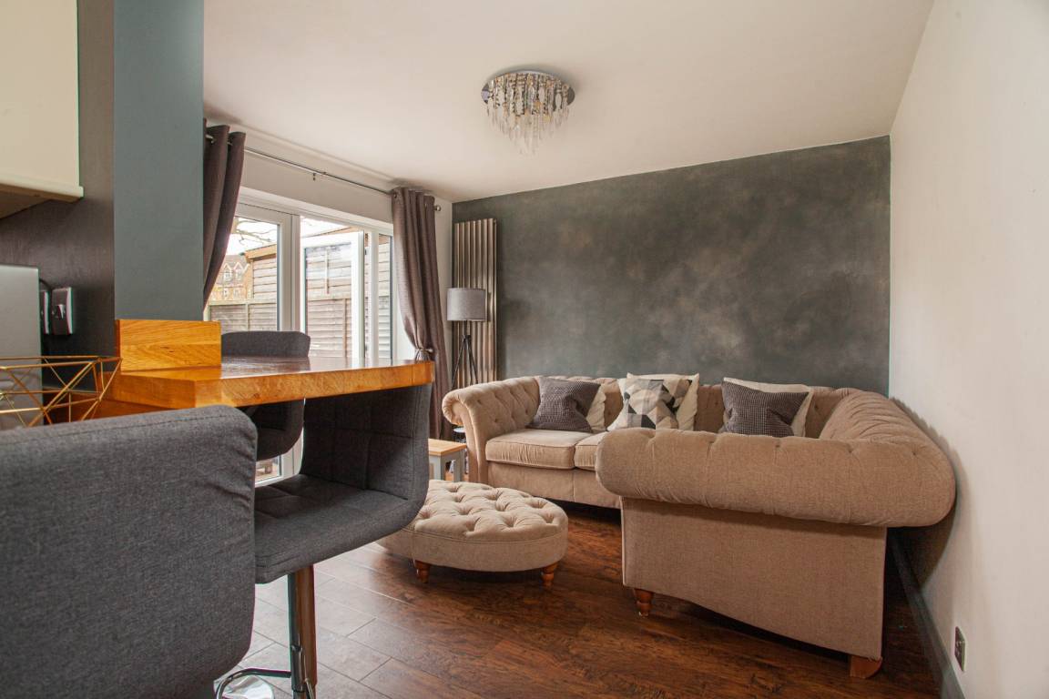 75 M² House ∙ 3 Bedrooms ∙ 6 Guests - Berkshire