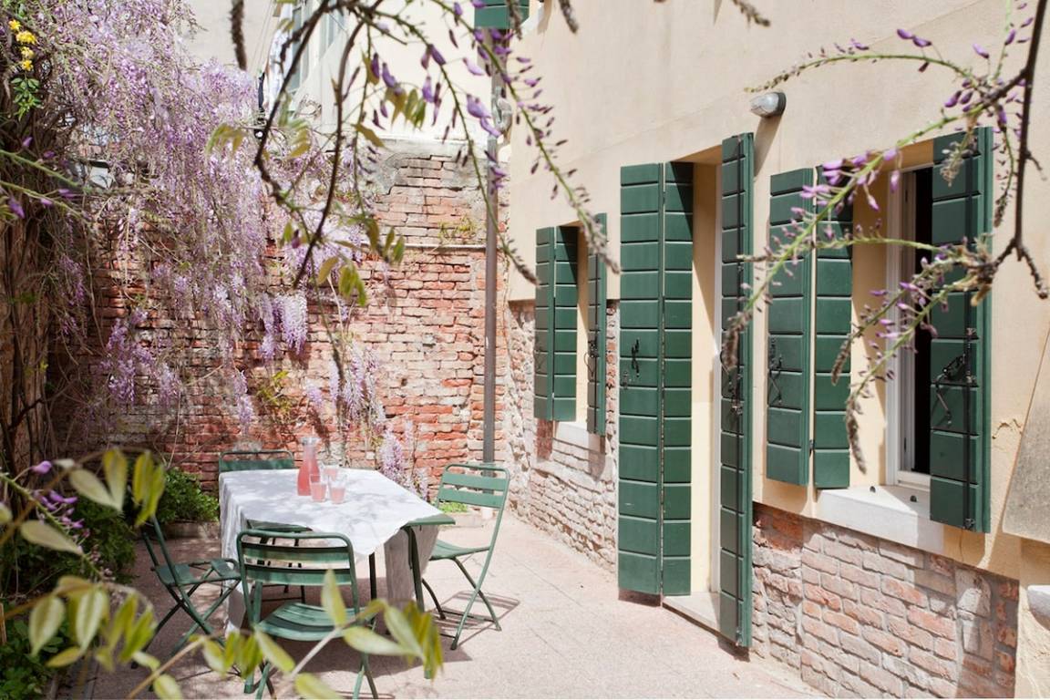 90 M² Talo ∙ 4 Makuuhuonetta ∙ 7 Vierasta - Venise