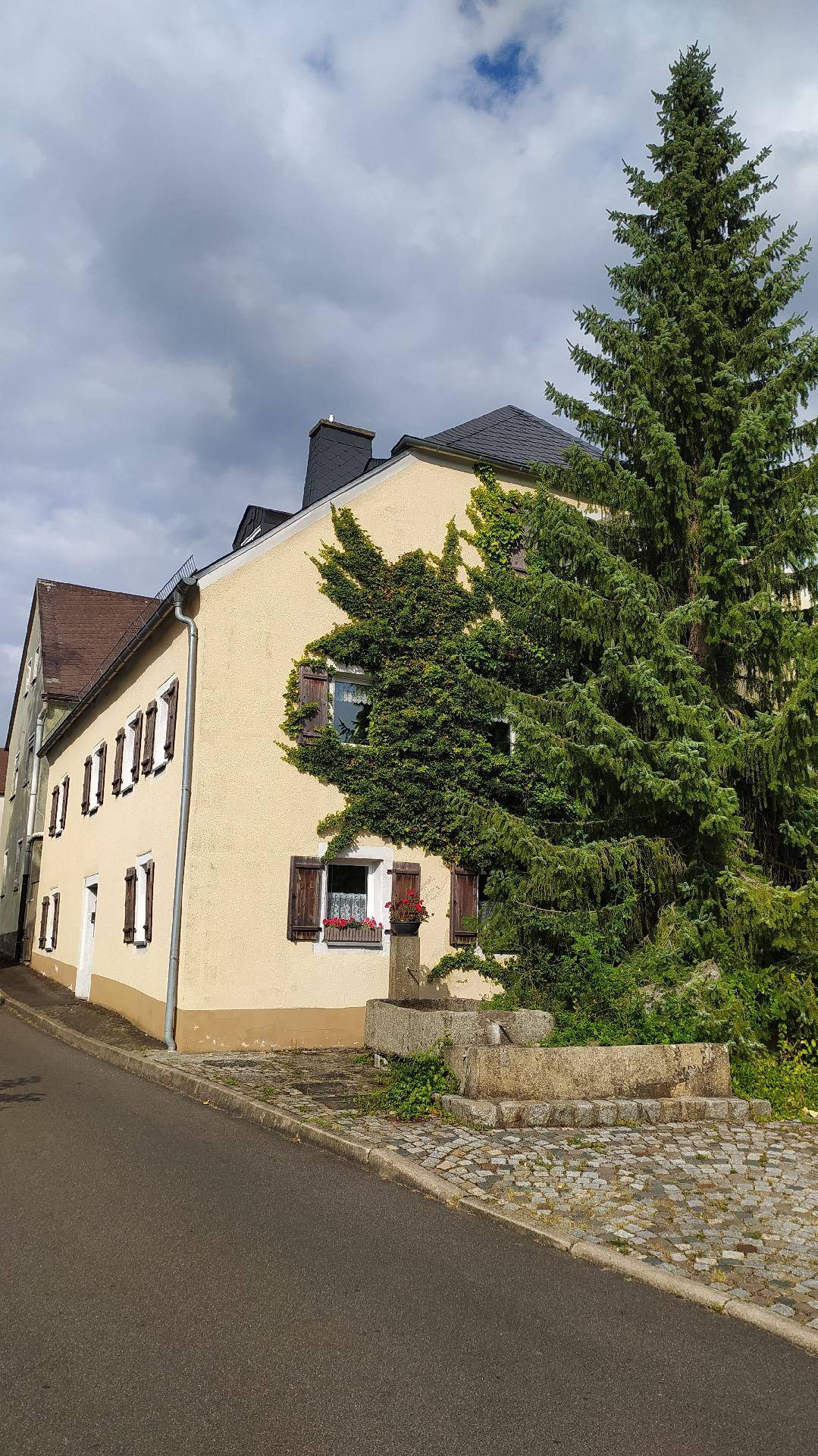 65 M² Ferienwohnung ∙ 1 Schlafzimmer ∙ 4 Gäste - Marktredwitz
