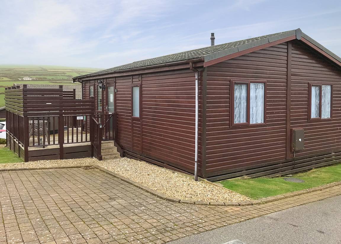 Chalet ∙ 2 Bedrooms ∙ 4 Guests - Tintagel