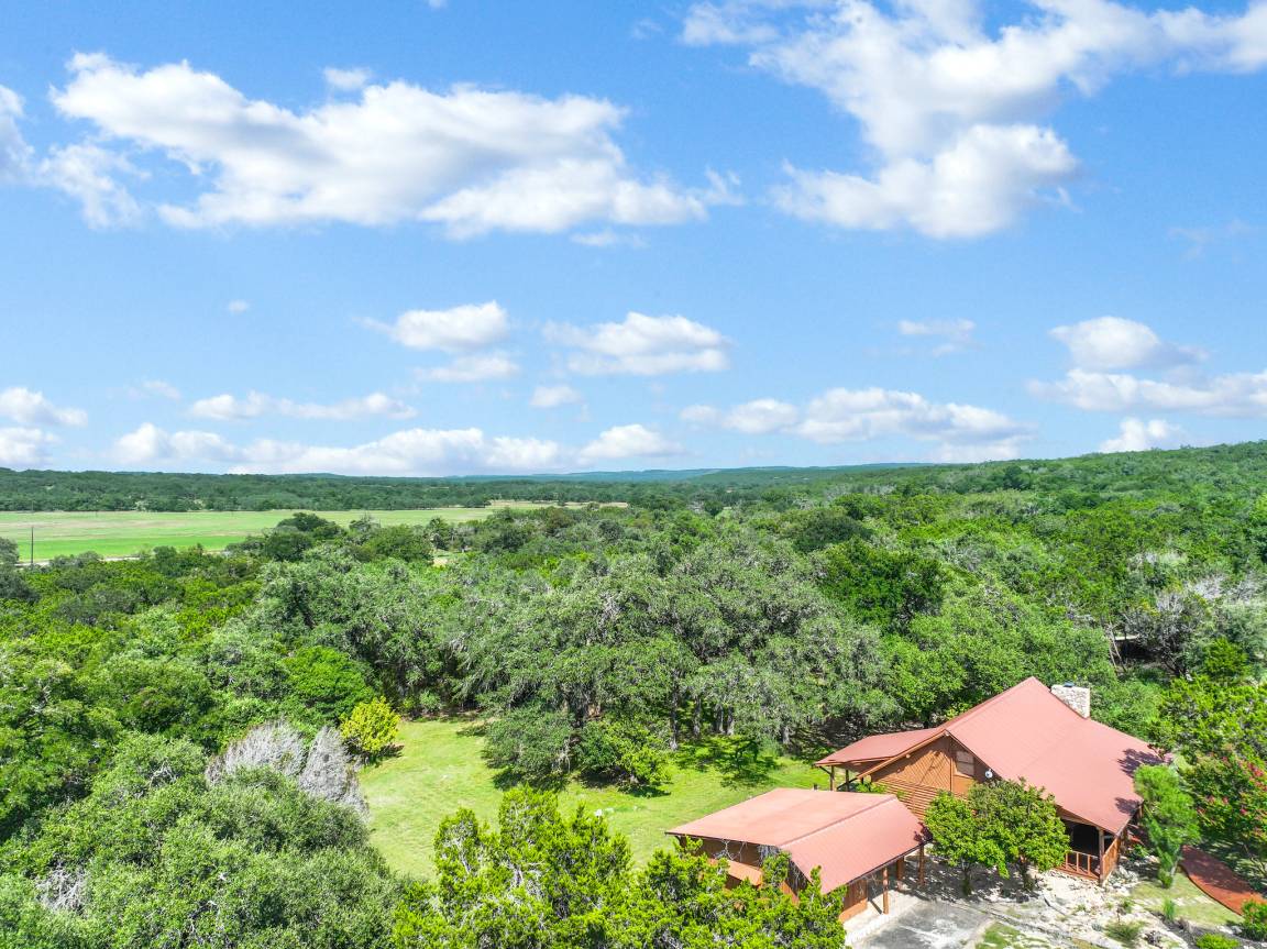 145 M² Cabin ∙ 2 Bedrooms ∙ 6 Guests - Canyon Lake, TX