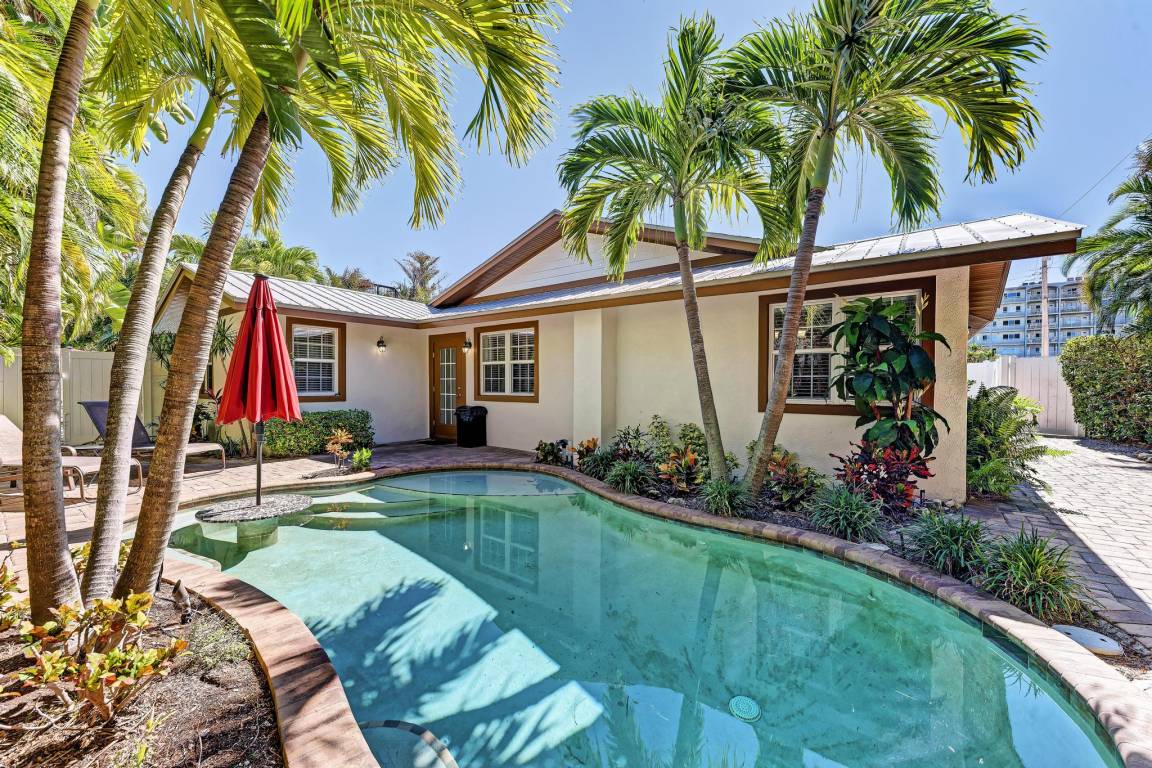 House ∙ 3 Bedrooms ∙ 6 Guests - Anna Maria, FL