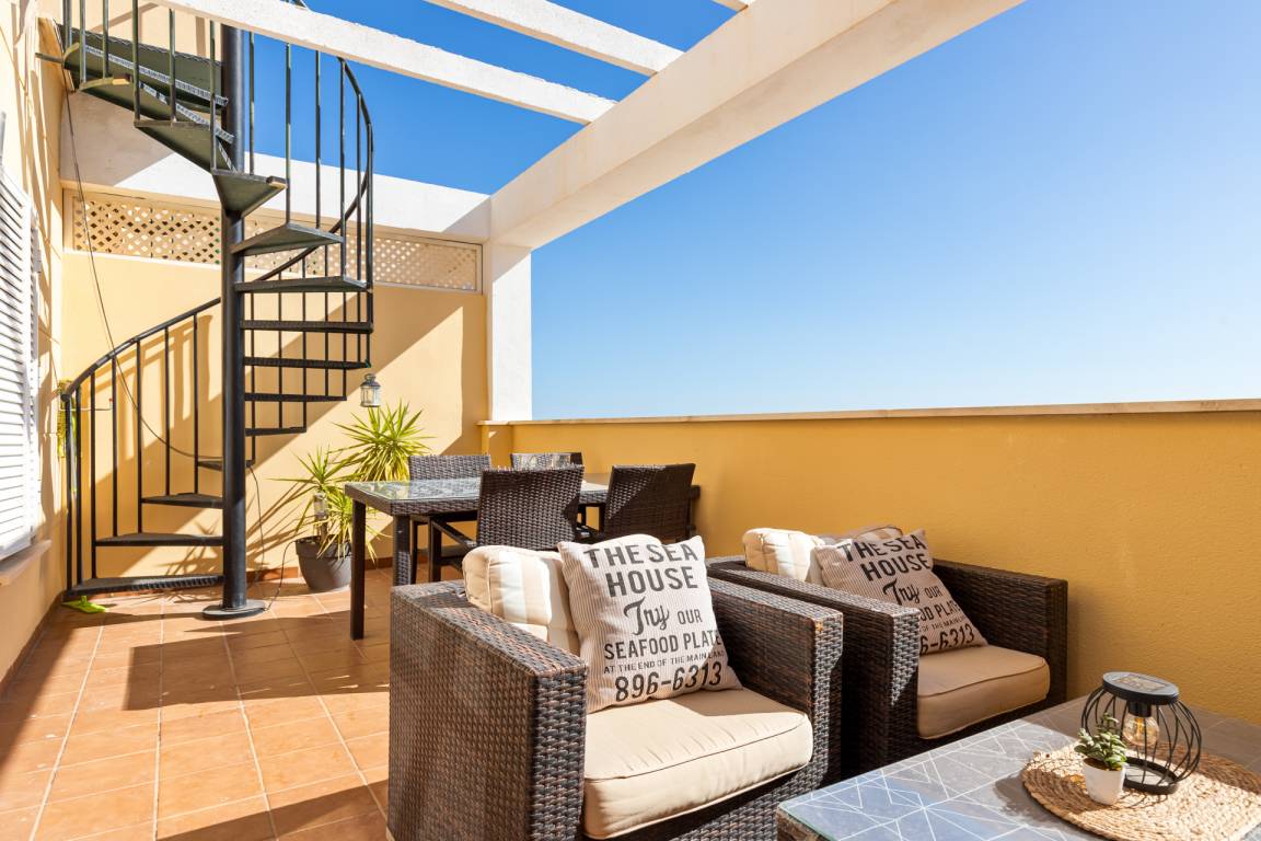 88 M² Ferienwohnung ∙ 2 Schlafzimmer ∙ 5 Gäste - Torremolinos