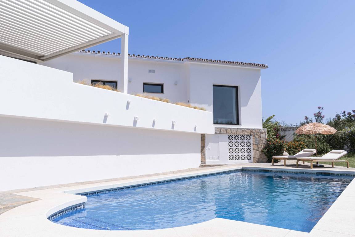165 M² House ∙ 4 Bedrooms ∙ 8 Guests - Sotogrande