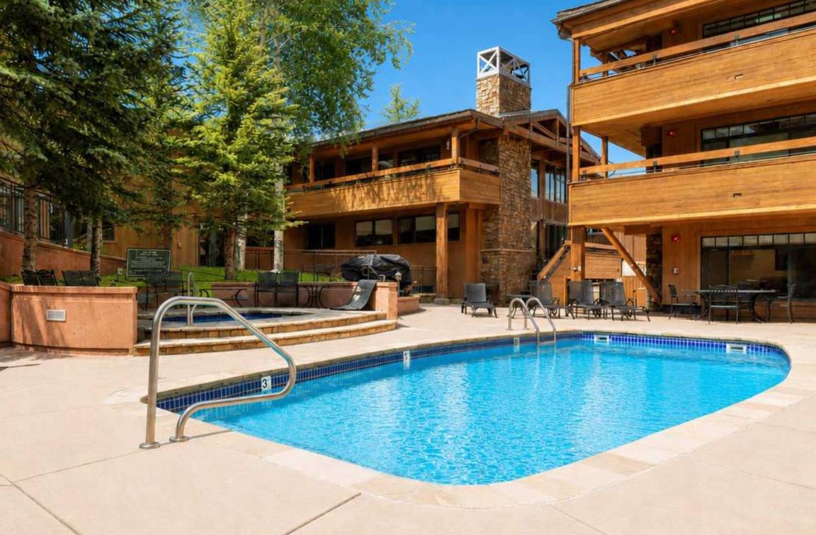 Apartment ∙ 3 Bedrooms ∙ 8 Guests - Aspen, CO