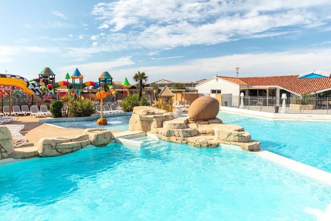 31 M² Mobil-home ∙ 2 Chambres ∙ 4 Personnes - Le Perrier