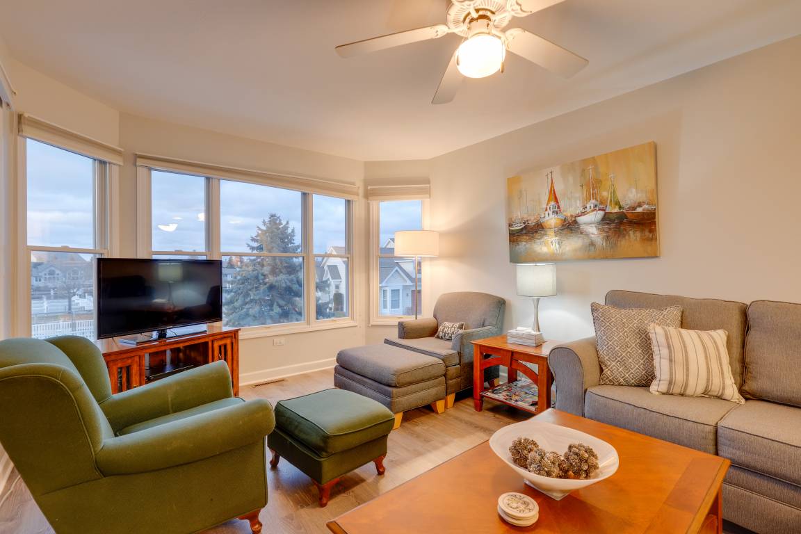 176 M² Apartment ∙ 3 Bedrooms ∙ 9 Guests - Orchard Beach State Park, MI