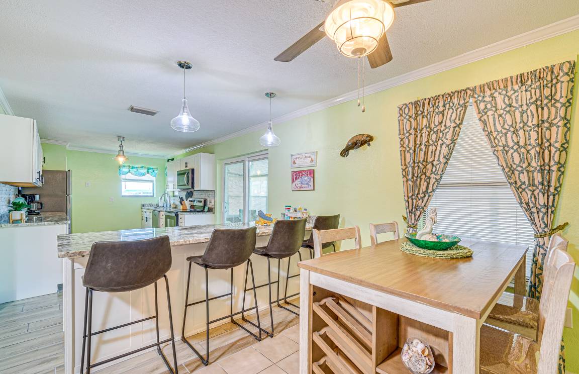 167 M² House ∙ 3 Bedrooms ∙ 8 Guests - Weeki Wachee, FL