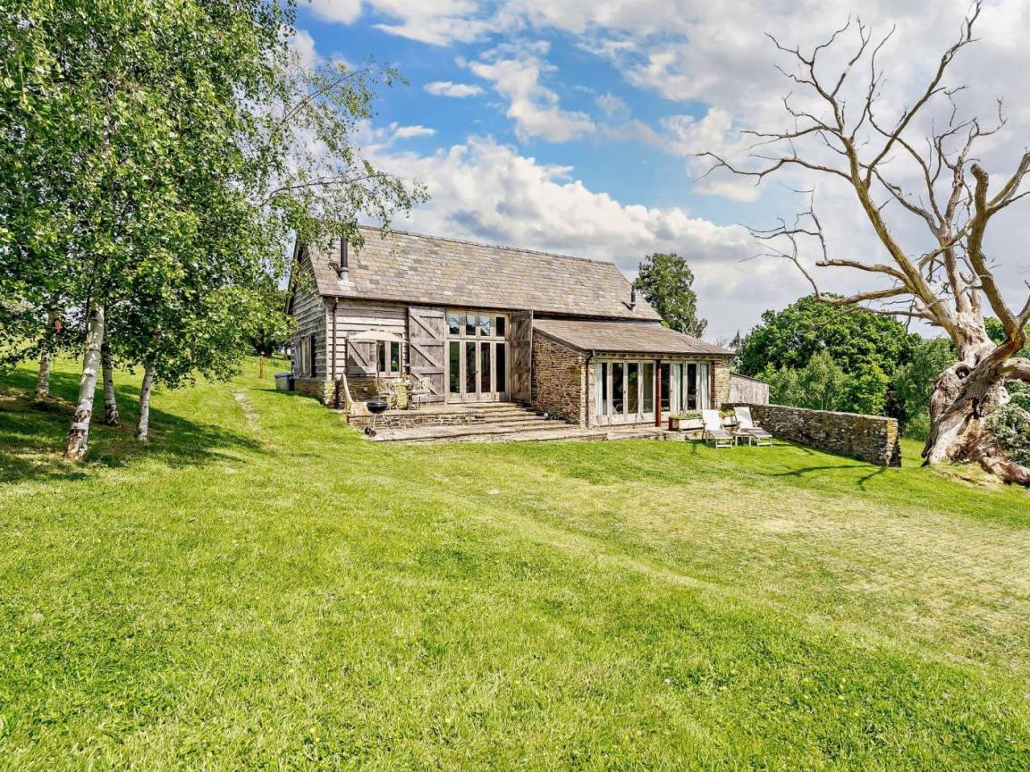 Cottage ∙ 2 Bedrooms ∙ 4 Guests - Abergavenny