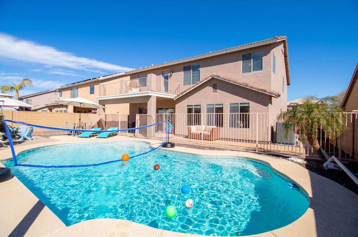 267 M² House ∙ 5 Bedrooms ∙ 10 Guests - Casa Grande, AZ