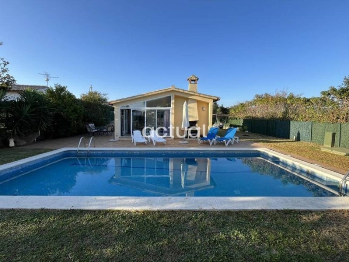 180 M² Ferienhaus ∙ 4 Schlafzimmer ∙ 8 Gäste - Calonge