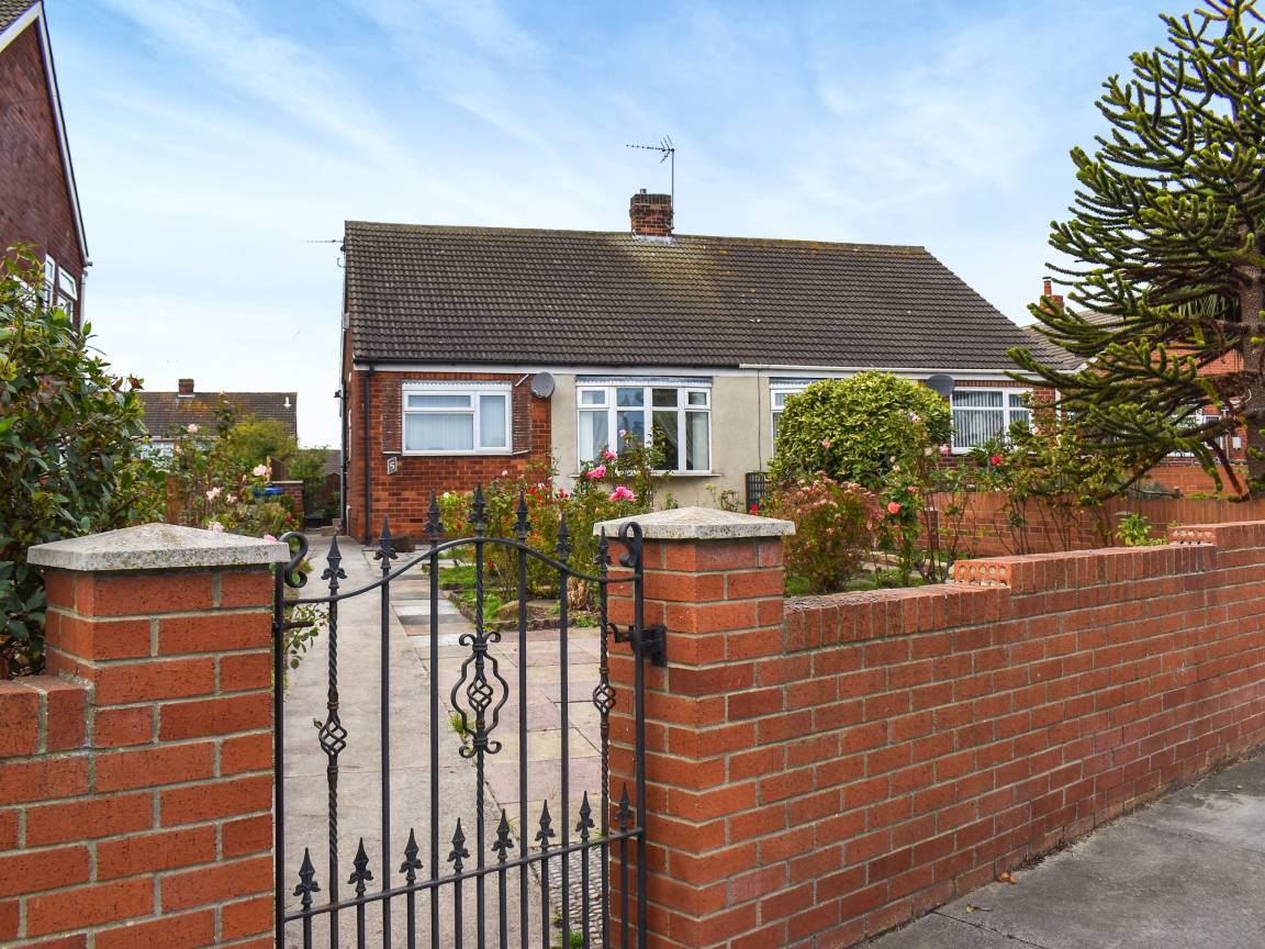 Cottage ∙ 2 Bedrooms ∙ 4 Guests - Hartlepool