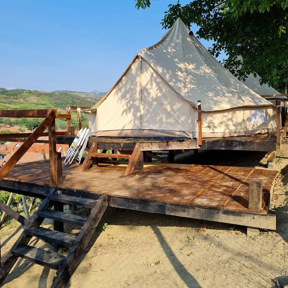 Camping ∙ 1 Habitación ∙ 4 Huéspedes - Transilvania