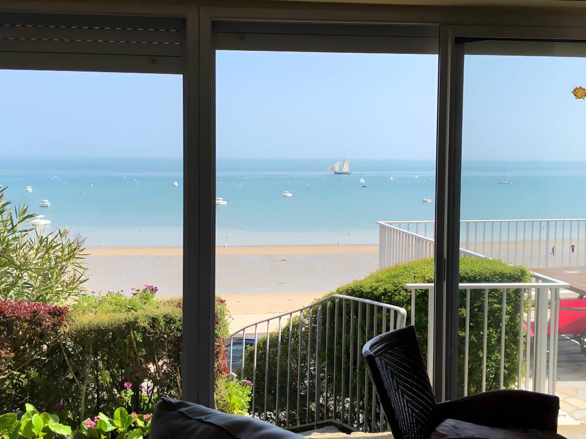 70 M² Talo ∙ 2 Makuuhuonetta ∙ 4 Vierasta - Cancale