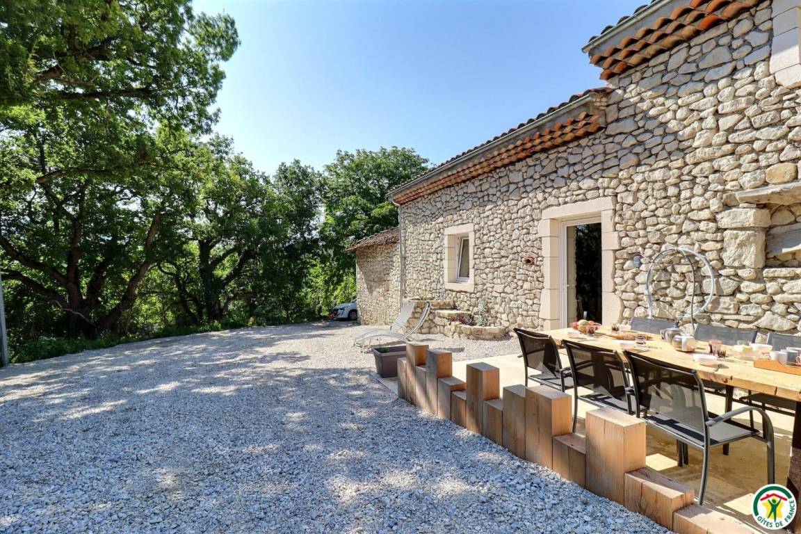 70 M² Gîte ∙ 3 Chambres ∙ 6 Personnes - Saou