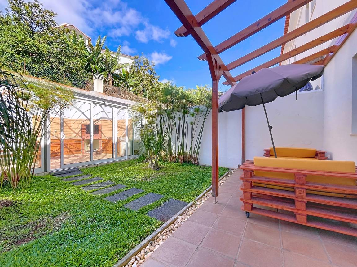 100 M² Huis ∙ 2 Slaapkamers ∙ 6 Gasten - Madeira