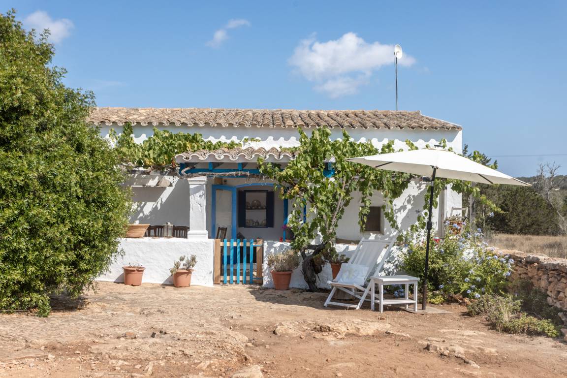 120 M² Casa Rural ∙ 3 Habitaciones ∙ 6 Huéspedes - Formentera