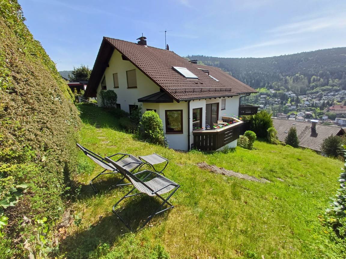 70 M² Ferienwohnung ∙ 2 Schlafzimmer ∙ 6 Gäste - Bad Wildbad