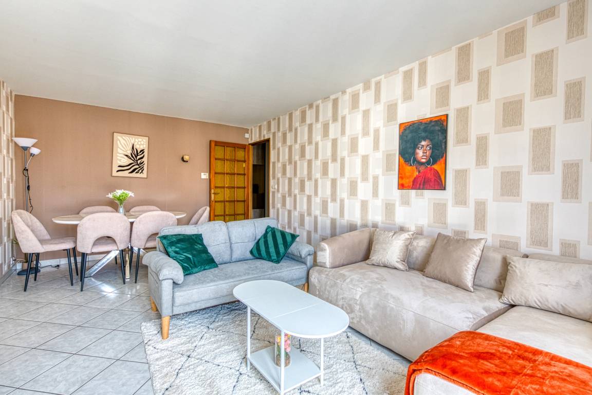 78 M² Apartamento ∙ 3 Habitaciones ∙ 6 Huéspedes - Maule, Francia
