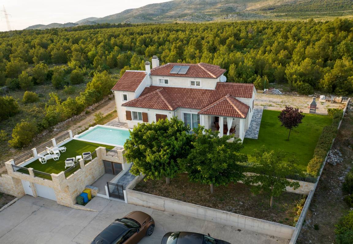 290 M² Villa ∙ 3 Bedrooms ∙ 7 Guests - Šibenik
