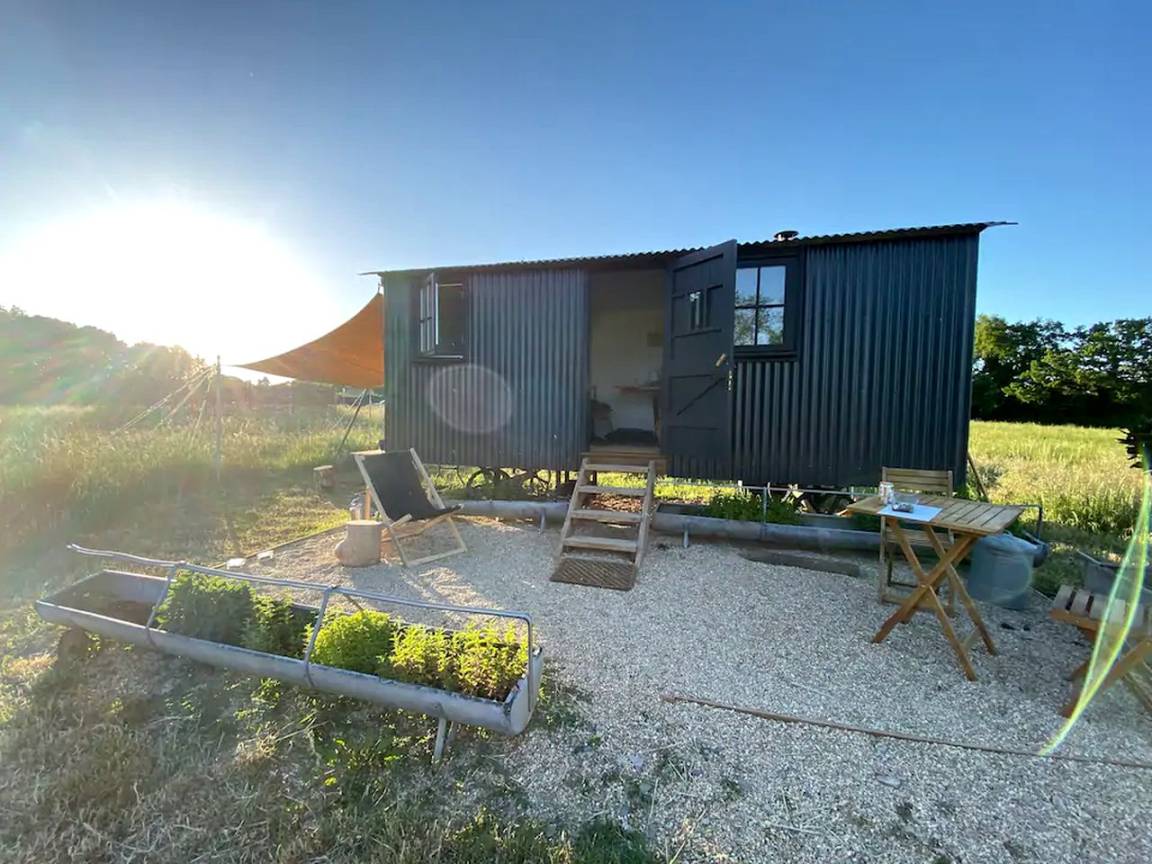 Camping ∙ 1 Bedroom ∙ 2 Guests - Gloucestershire