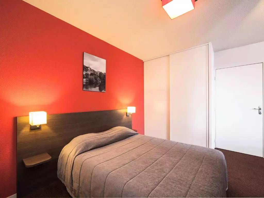 16 M² Studio ∙ 1 Chambre ∙ 2 Personnes - Poitiers