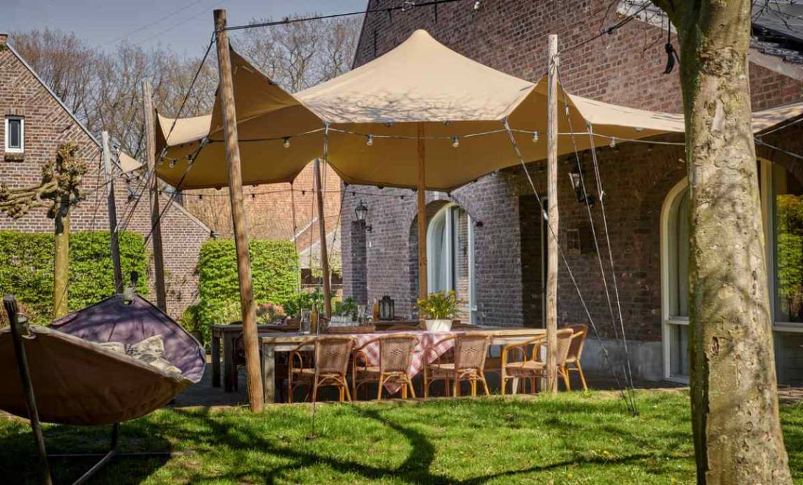 294 M² House ∙ 7 Bedrooms ∙ 18 Guests - Venlo