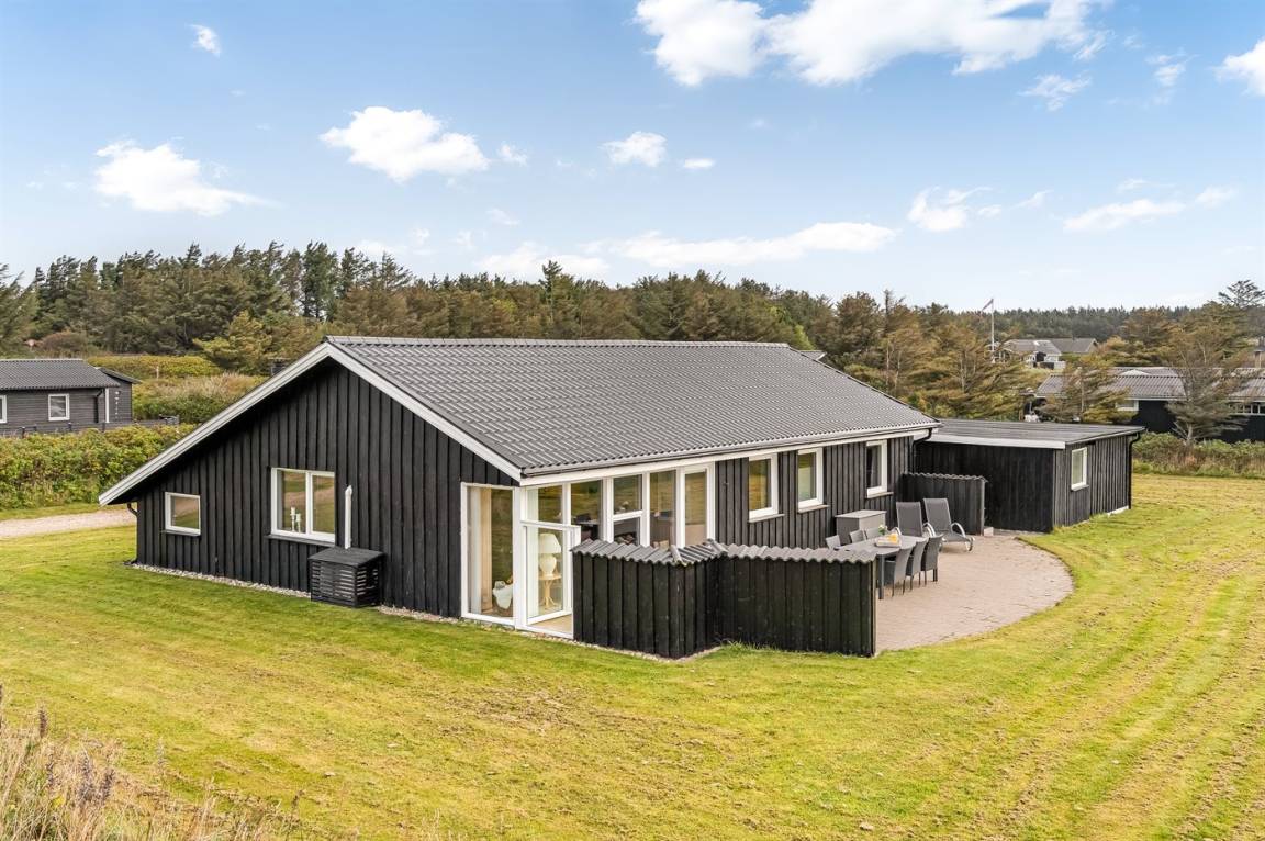 111 M² Ferienhaus ∙ 4 Schlafzimmer ∙ 8 Gäste - Løkken