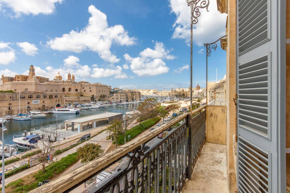 320 M² House ∙ 3 Bedrooms ∙ 9 Guests - Valletta