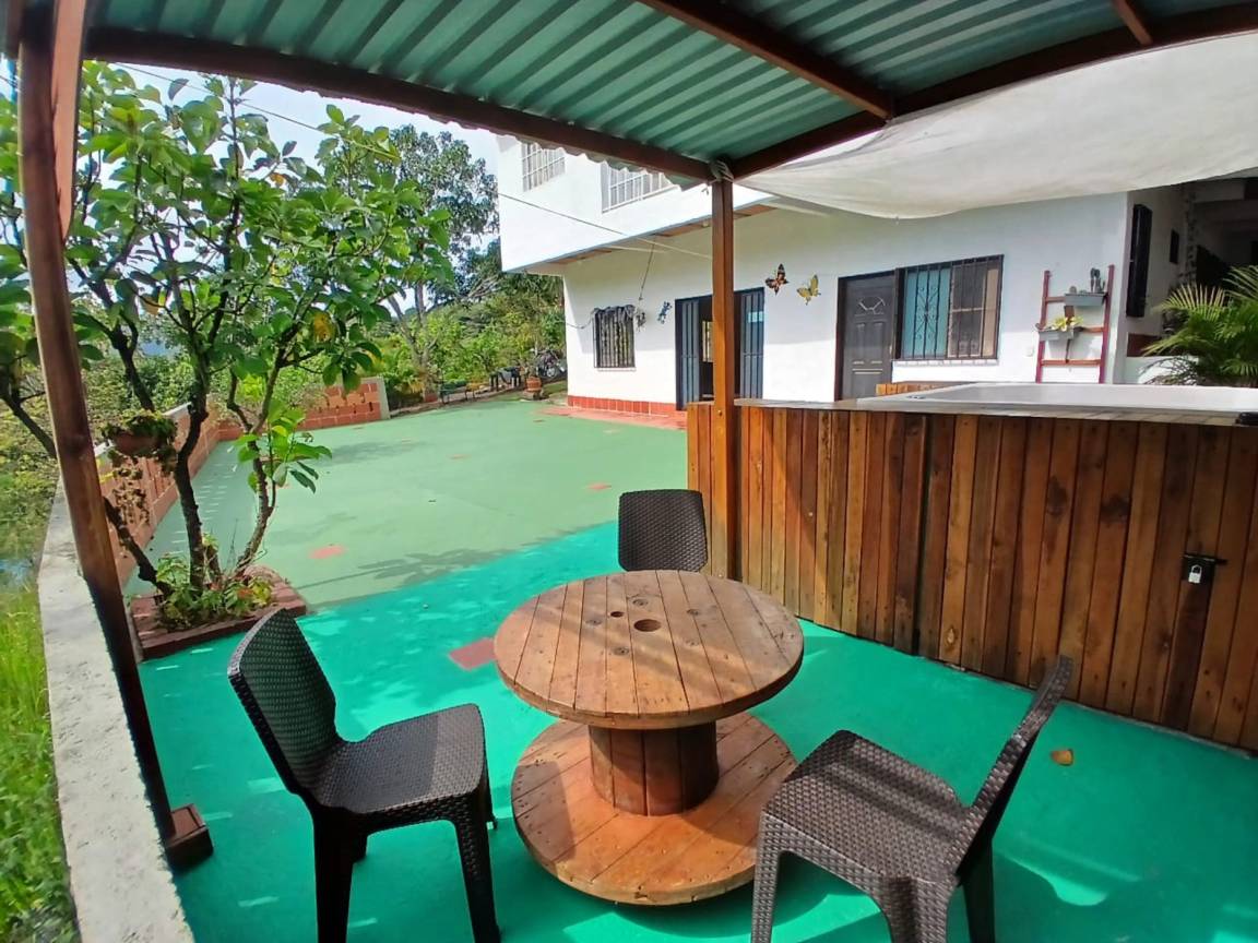 200 M² Maison De Vacances ∙ 4 Chambres ∙ 11 Personnes - Curiti