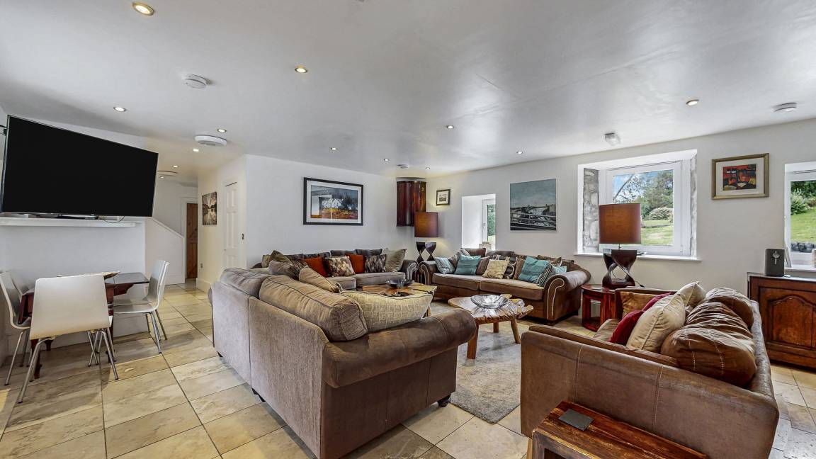 220 M² Cottage ∙ 7 Bedrooms ∙ 14 Guests - Tighnabruaich