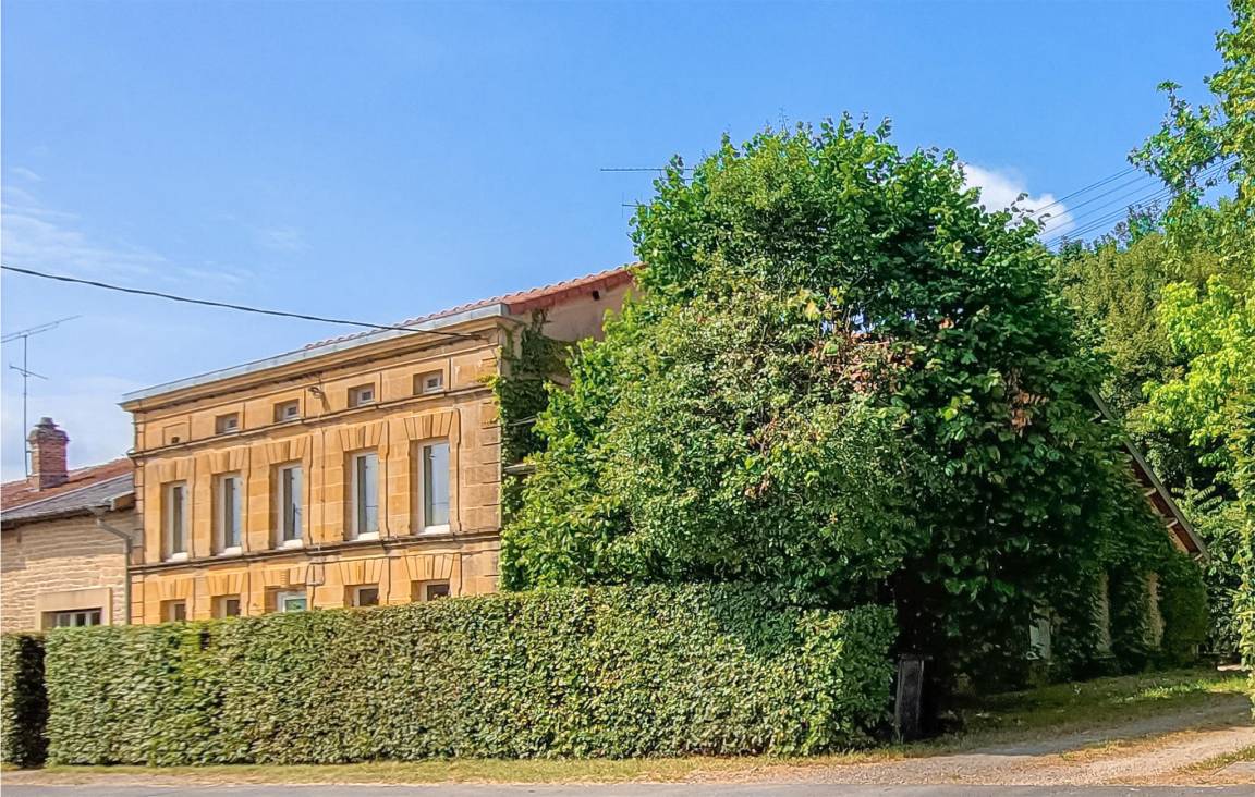 250 M² House ∙ 6 Bedrooms ∙ 15 Guests - Ardennes