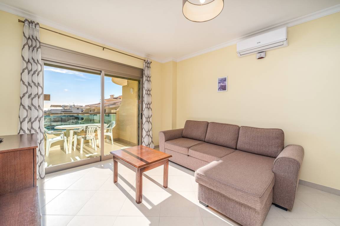 65 M² Apartment ∙ 1 Bedroom ∙ 4 Guests - Porches