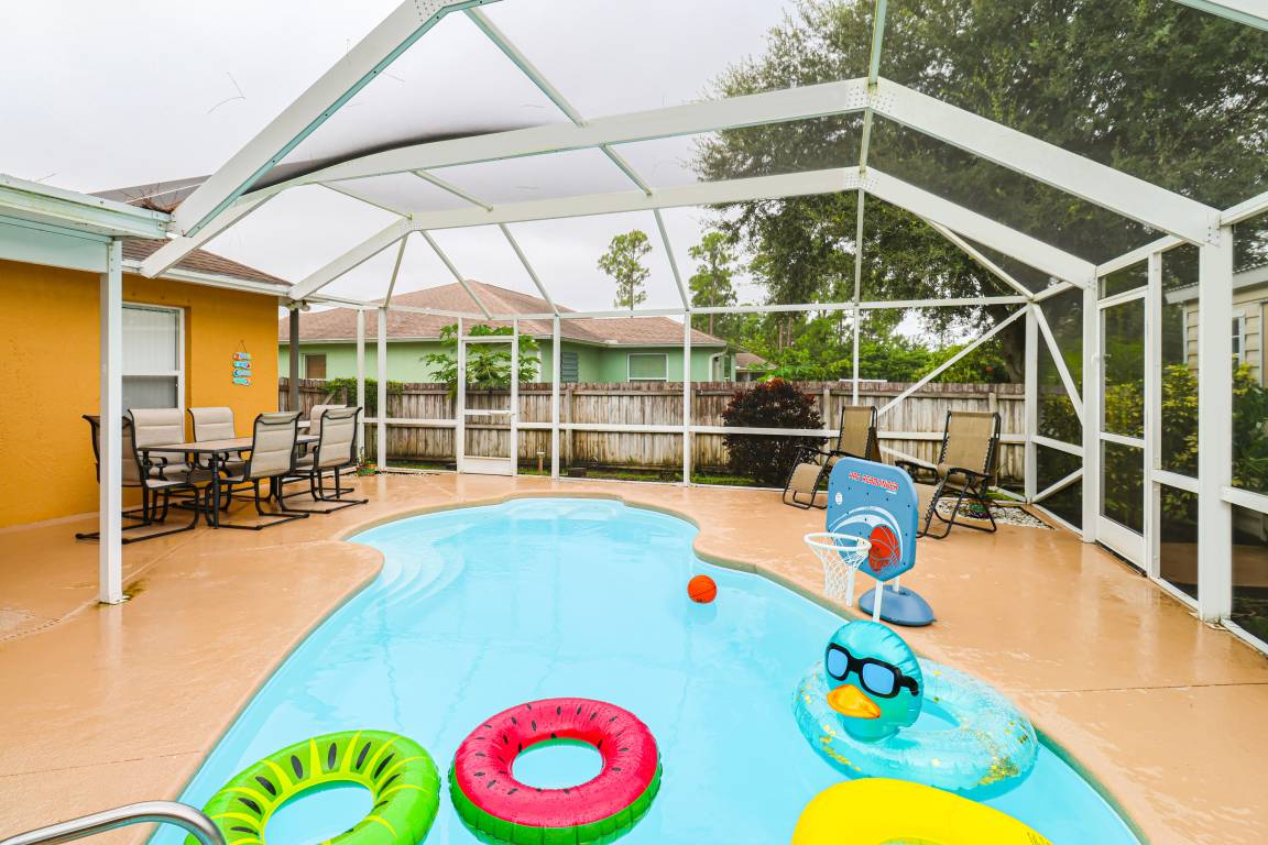 125 M² House ∙ 3 Bedrooms ∙ 7 Guests - Palm Bay, FL