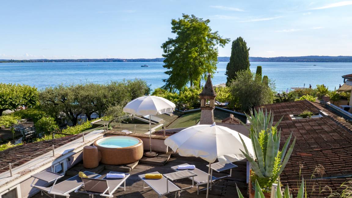 120 M² House ∙ 1 Bedroom ∙ 4 Guests - Sirmione