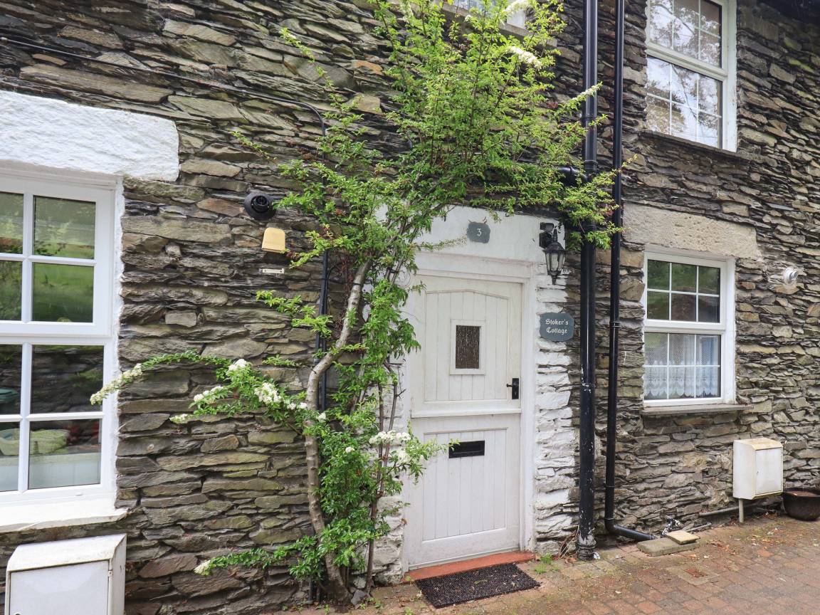 Cottage ∙ 2 Bedrooms ∙ 4 Guests - Bowness-on-Windermere