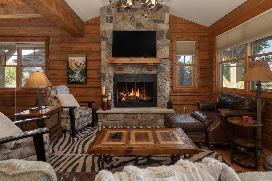 199 M² Cabin ∙ 3 Bedrooms ∙ 8 Guests - Granby, CO