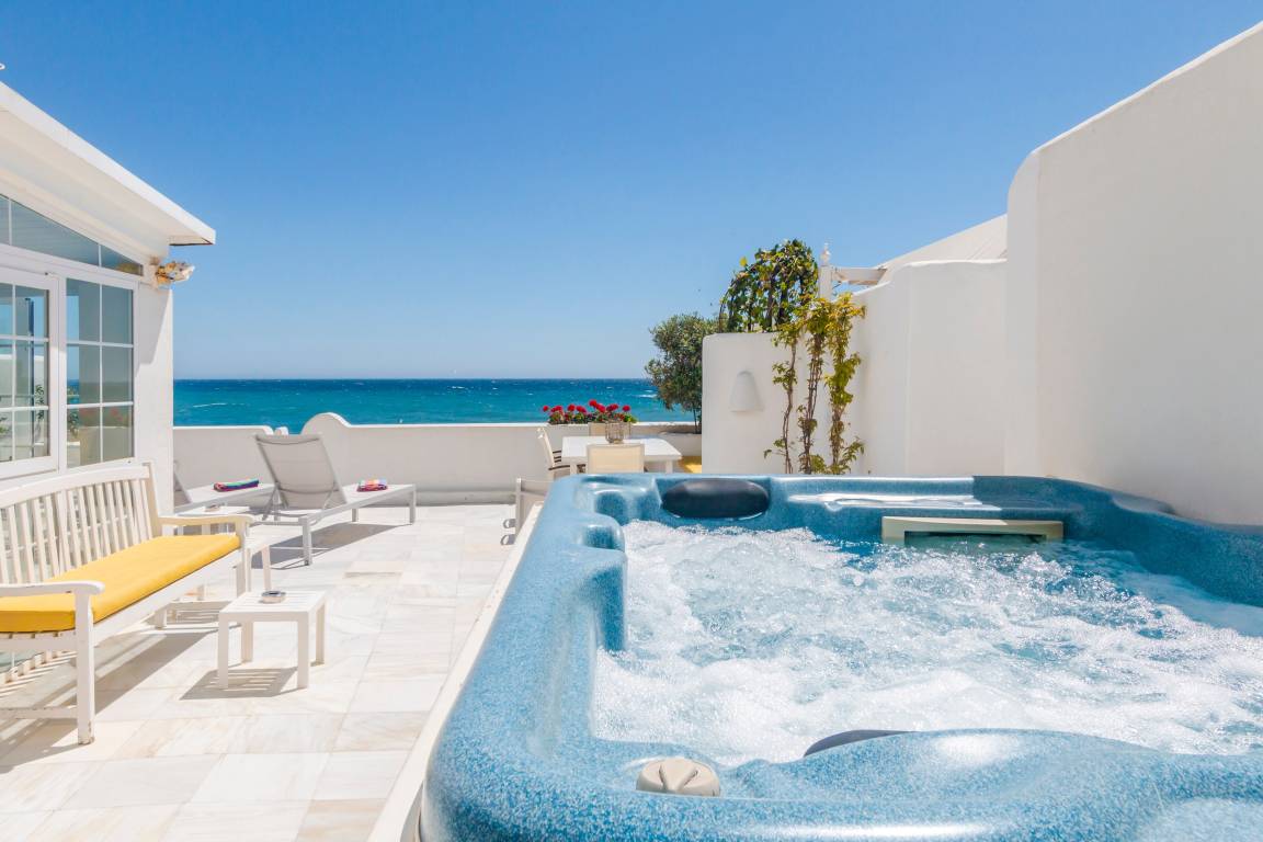 150 M² Apartamento ∙ 2 Habitaciones ∙ 4 Huéspedes - Marbella