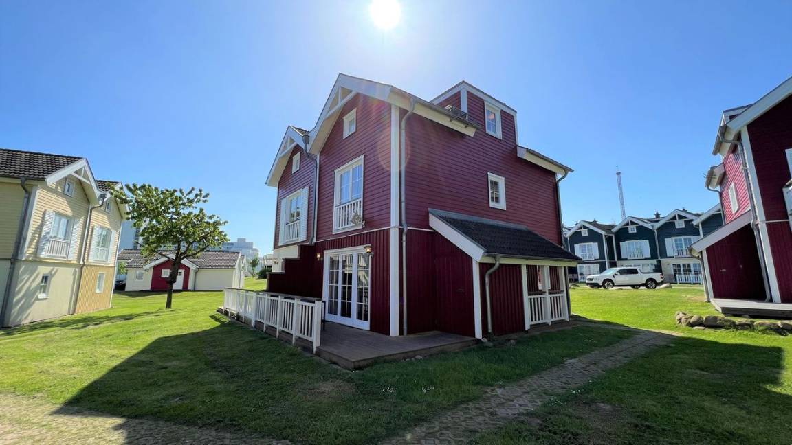 84 M² Ferienhaus ∙ 3 Schlafzimmer ∙ 5 Gäste - Sierksdorf