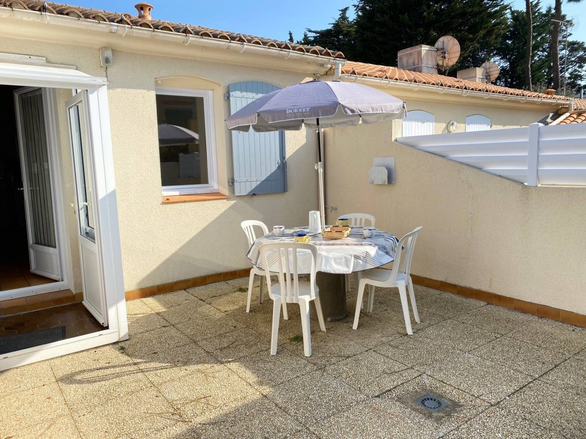 43 M² Ferienhaus ∙ 2 Schlafzimmer ∙ 4 Gäste - Brem-sur-Mer