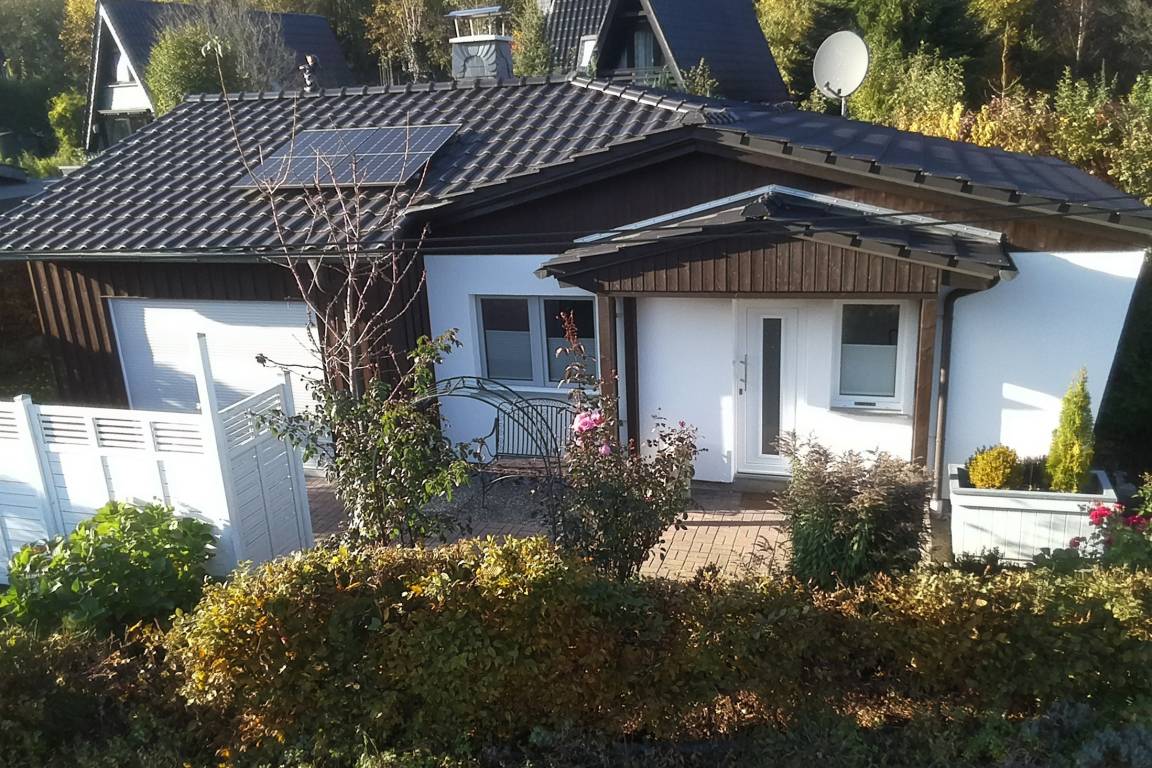 70 M² Ferienhaus ∙ 2 Schlafzimmer ∙ 4 Gäste - Meschede