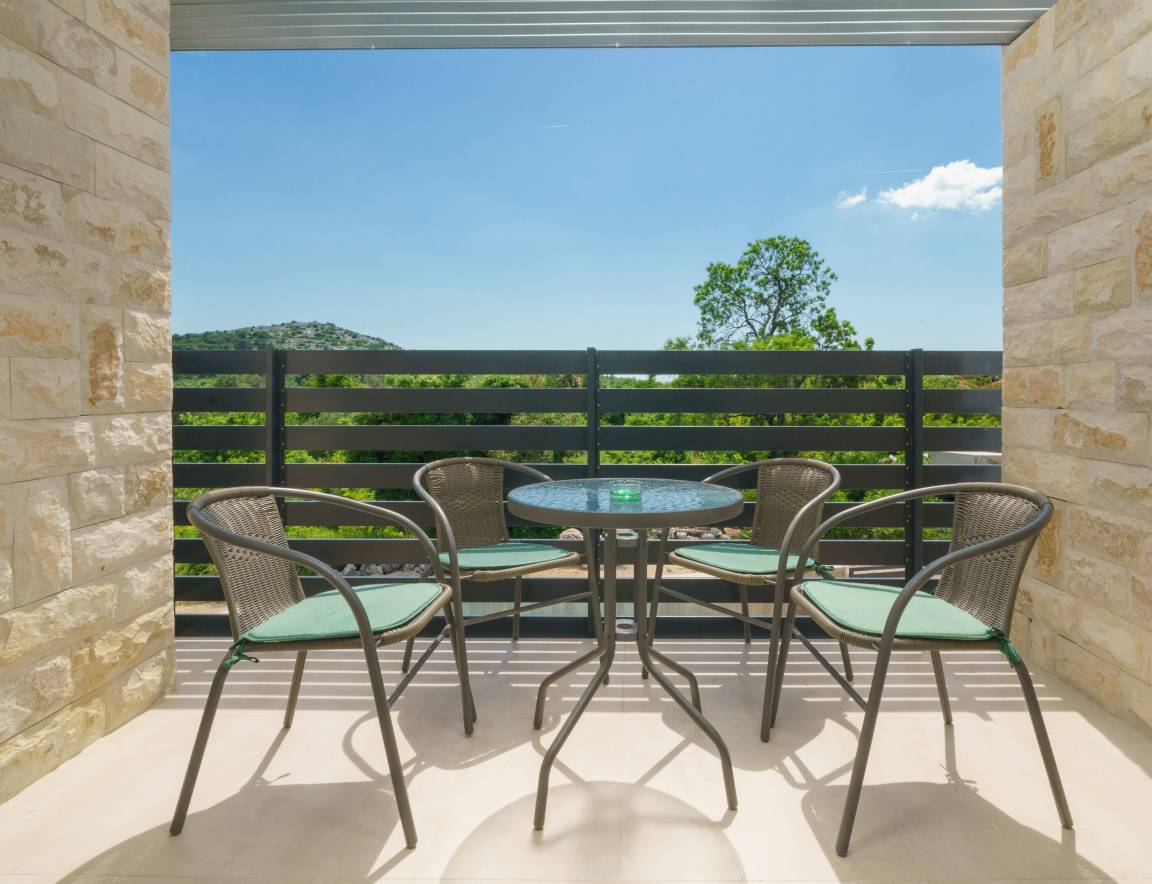 50 M² Ferienwohnung ∙ 1 Schlafzimmer ∙ 4 Gäste - Murter